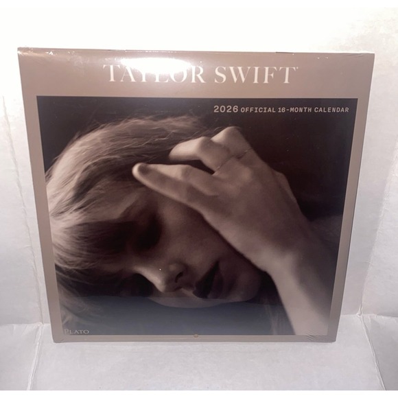 Taylor Swift | Media | Taylor Swift 226 Calendar | Poshmark